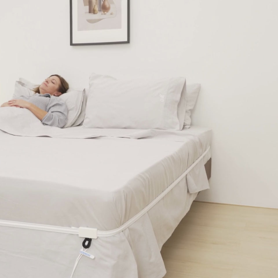 Secure Your Sheets with Our Top and Bottom Sheet Holder – BedScrunchie.com